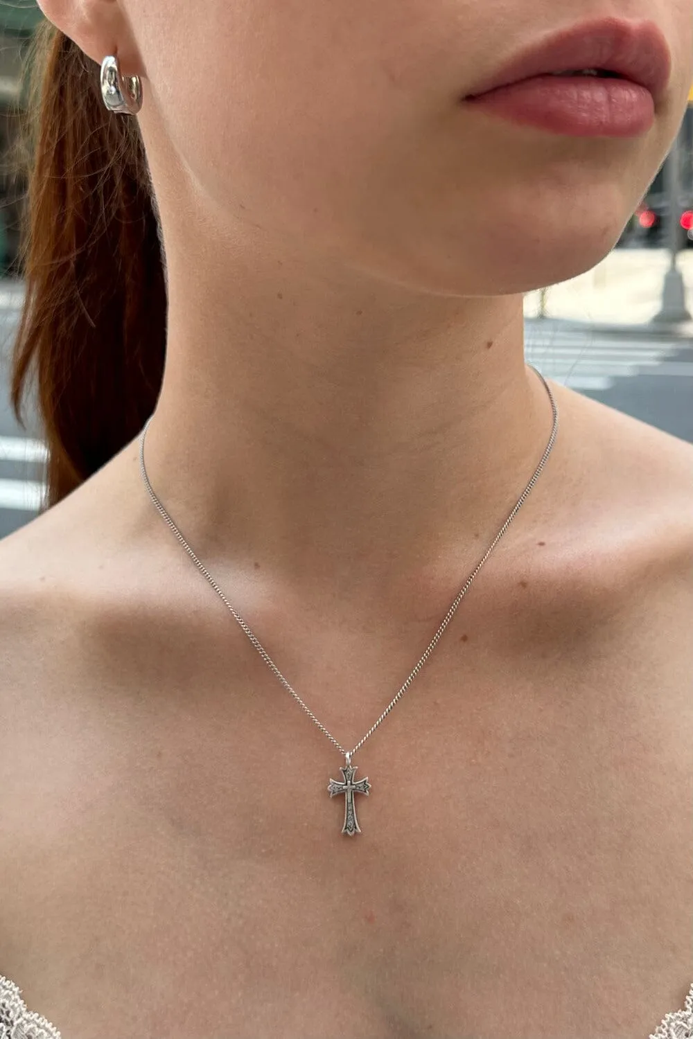 Cross Necklace Parallel