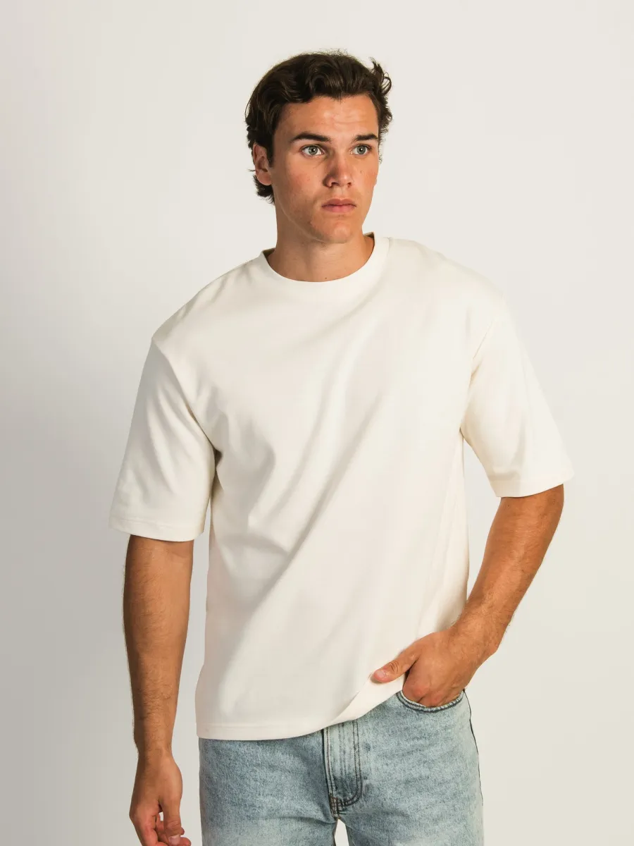 BOXY FIT TEE- CREAM | Parallel