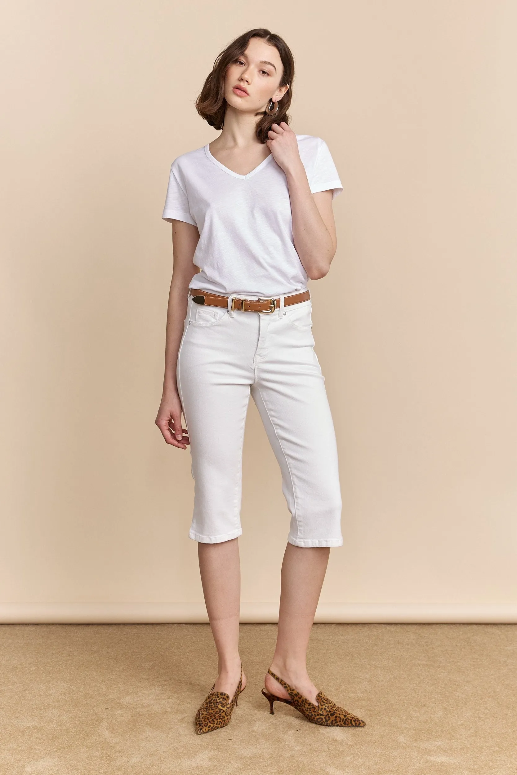 White push up capri with slit | Parallel