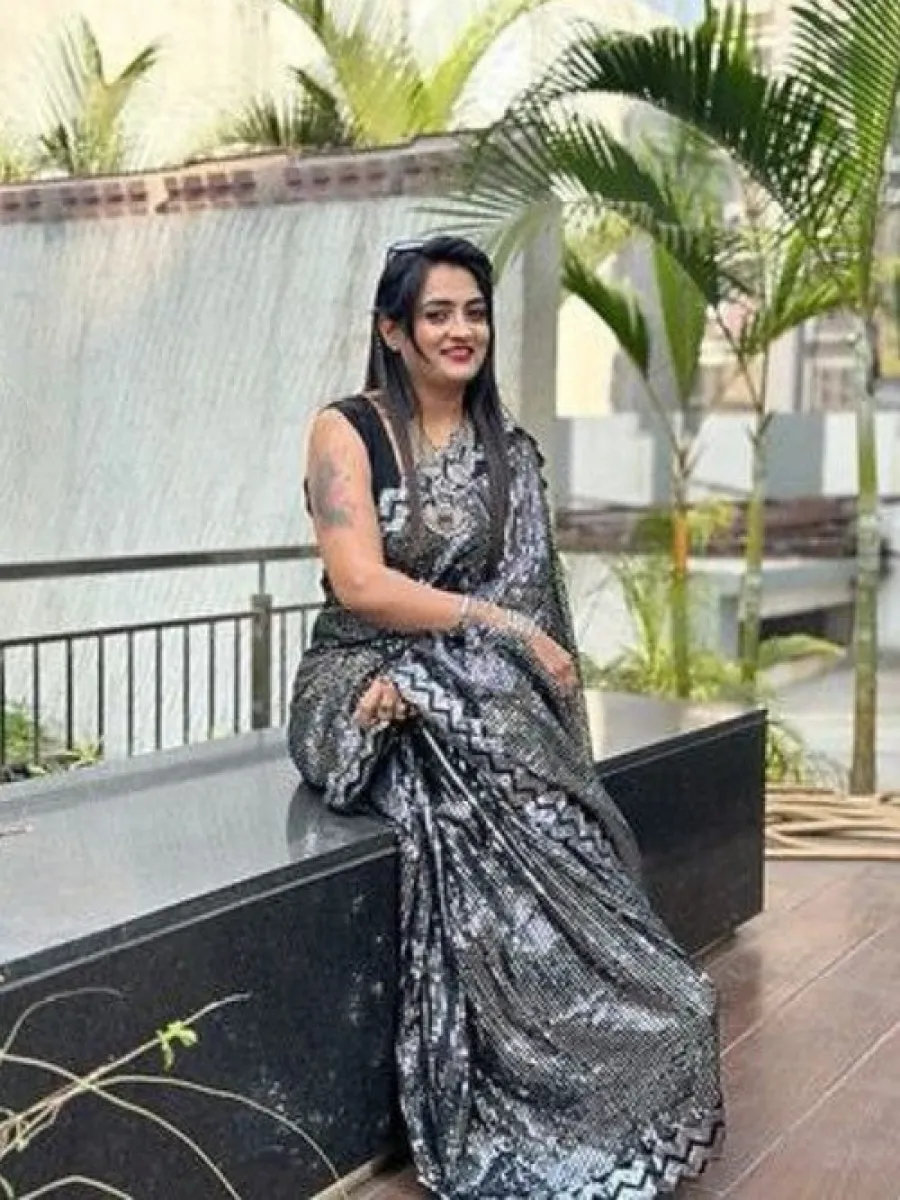 Fancy Georgette Sequence Zig Zag Pattern Saree | Parallel